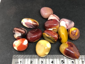 Mookaite - 1 cm Tumbled Stone.